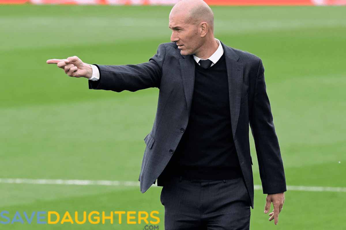 Zinedine Zidan Wiki, Biography, Wikipedia, Age, Family Net Worth, Wife ...