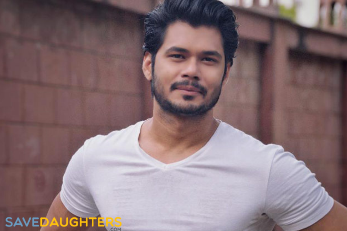 Avinash Dwivedi Wiki, Parents, Biography, Age, Girlfriend, Net Worth ...