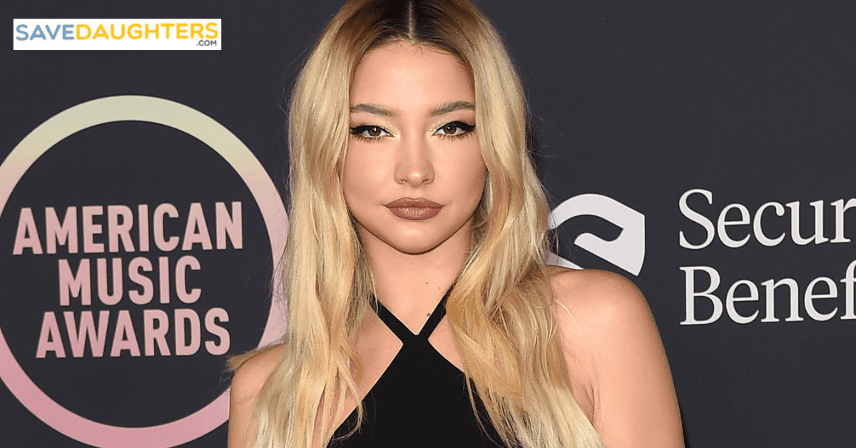 Madelyn Cline Biography, Wiki, Age, Family, Wikipedia, Husband, Net ...