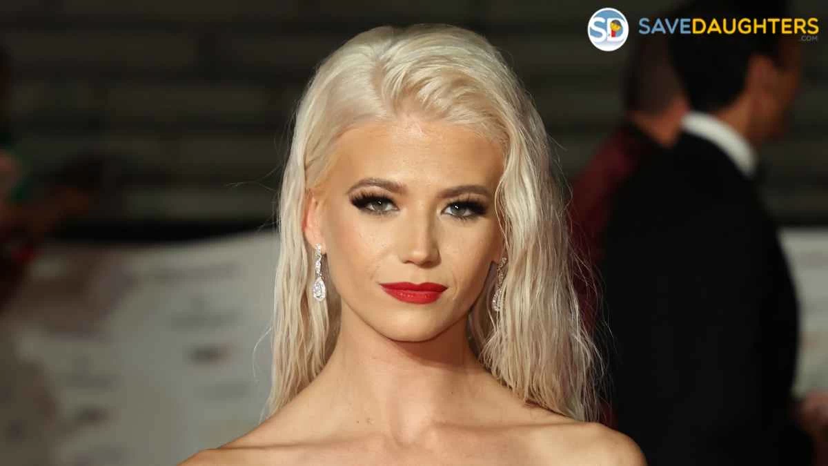 Danielle Harold Age, Boyfriend, Wikipedia, Net Worth, Height