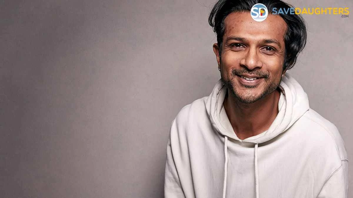 Utkarsh Ambudkar Net Worth 2024, Wife, Parents, Age, Height