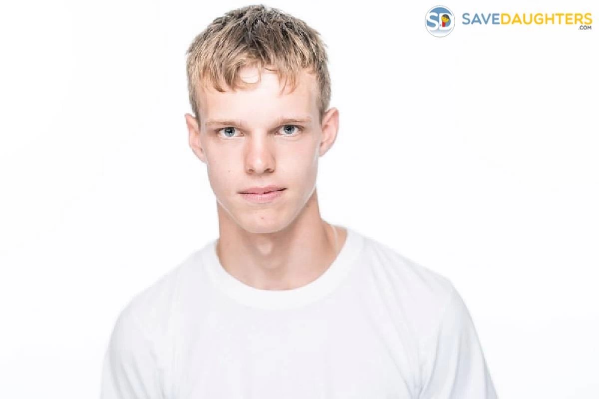 Finn Bennett Wife, Net Worth, Wiki, Parents, Age, Height