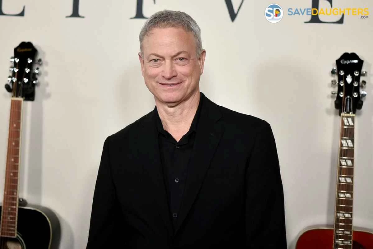 How tall is Gary Sinise? Height, Married, Christian, Son, Age